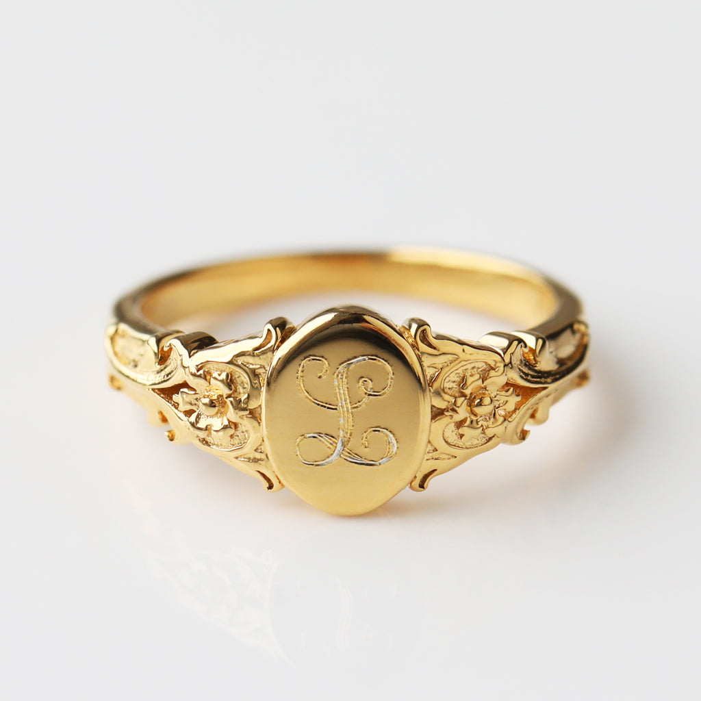 Louise Thompson Chapters Vintage Signet Ring | Signet Rings | Carrie ...