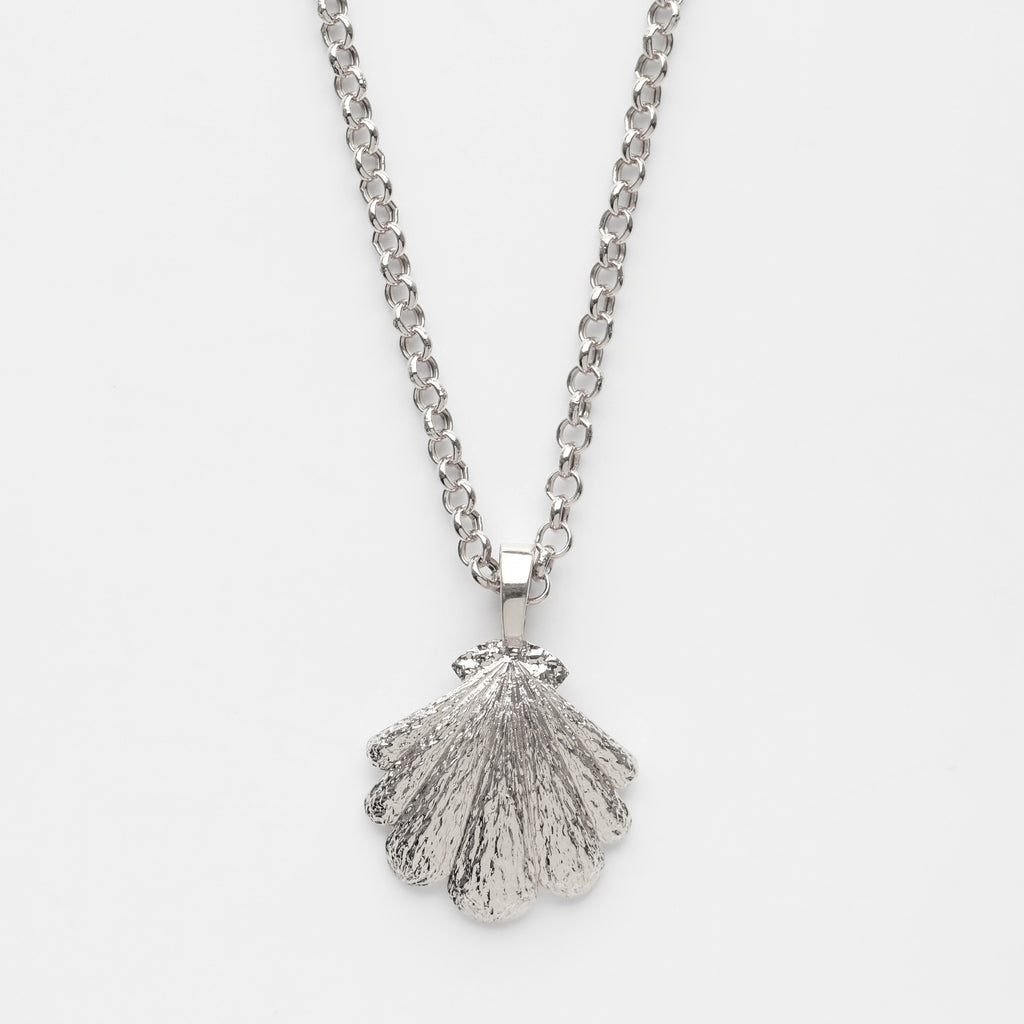 Luxe Shell Pendant | Silver Plated Necklace | Carrie Elizabeth Jewellery