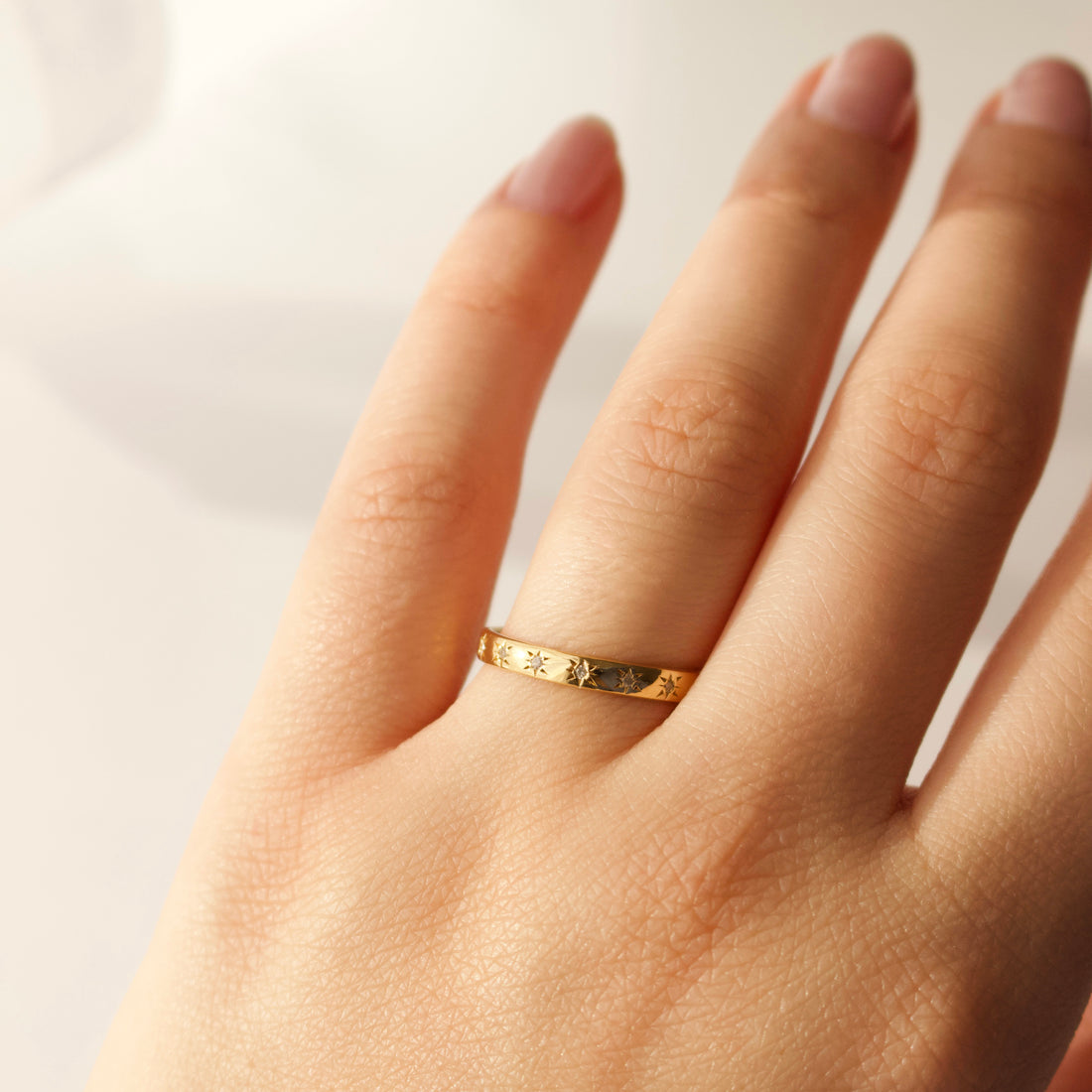 14k Solid Gold Simple Star Set Diamond Band – Carrie Elizabeth